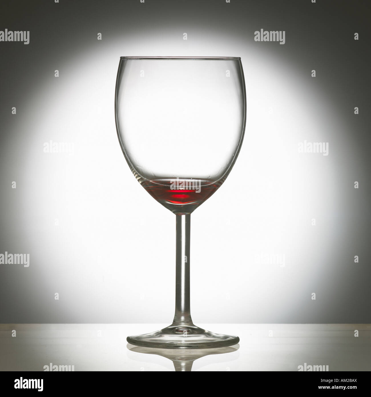 Almost empty wine glass hi-res stock photography and images - Alamy
