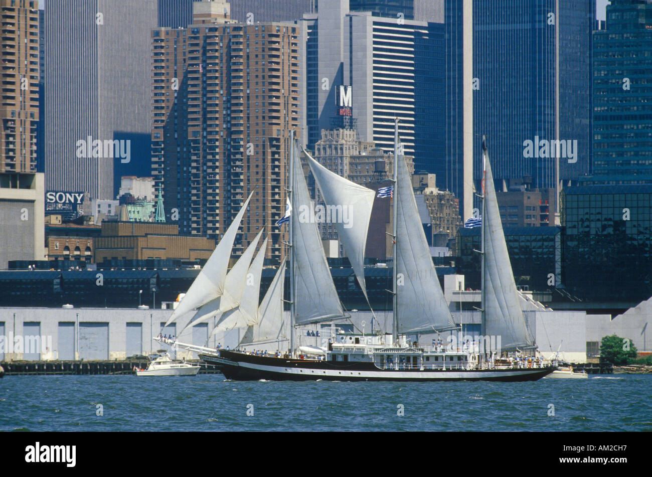 Tall ships parade in hi-res stock photography and images - Alamy
