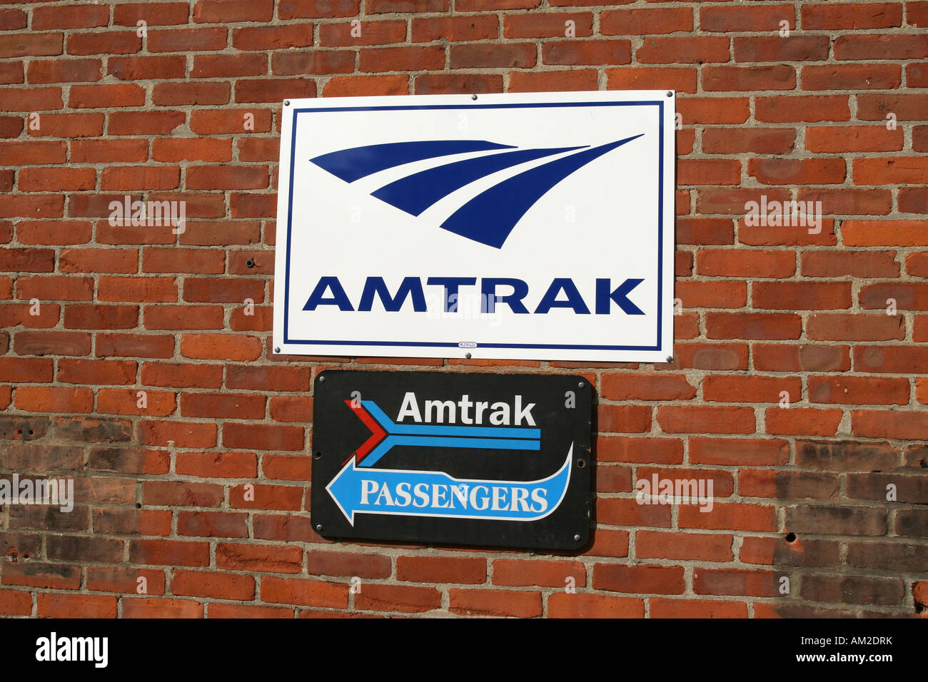 Train passenger sign hi-res stock photography and images - Alamy