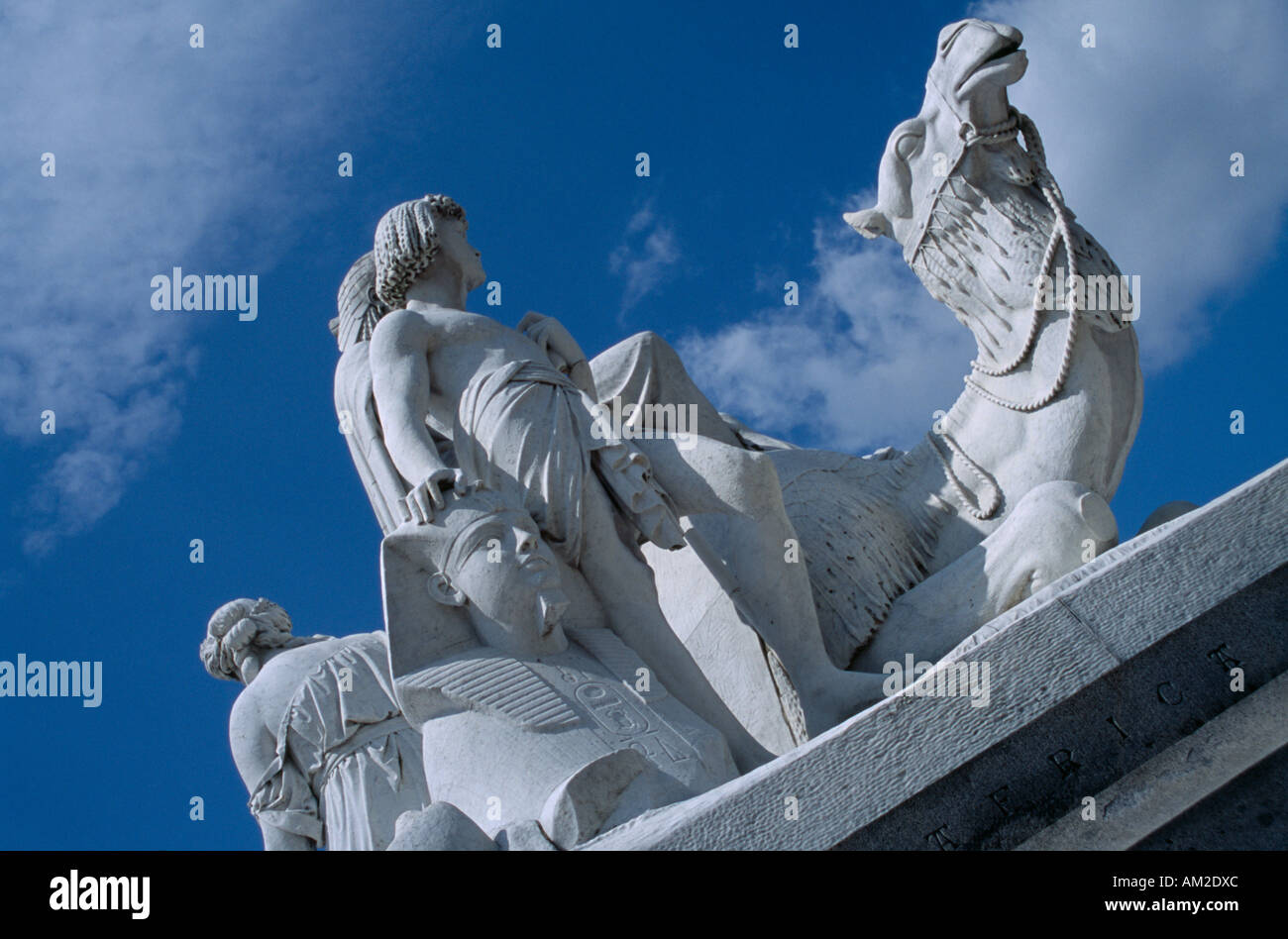 London historical statues hi-res stock photography and images - Alamy