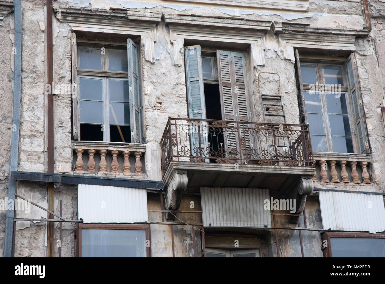Decrepit building hi-res stock photography and images - Alamy