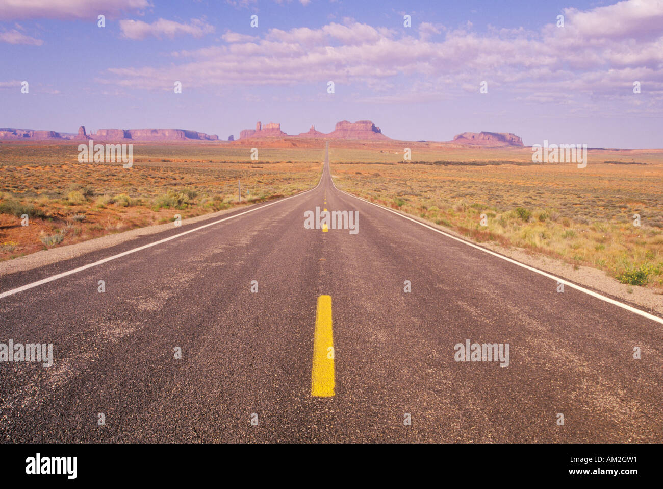 Route 163 just north of Monument Valley in Utah Stock Photo - Alamy