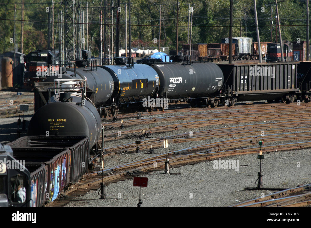 Railroad cars on curve hi-res stock photography and images - Alamy