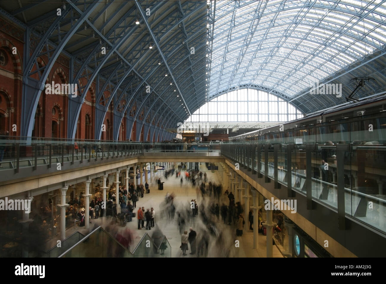 Concourse St Pancras Station London Stock Photo - Alamy