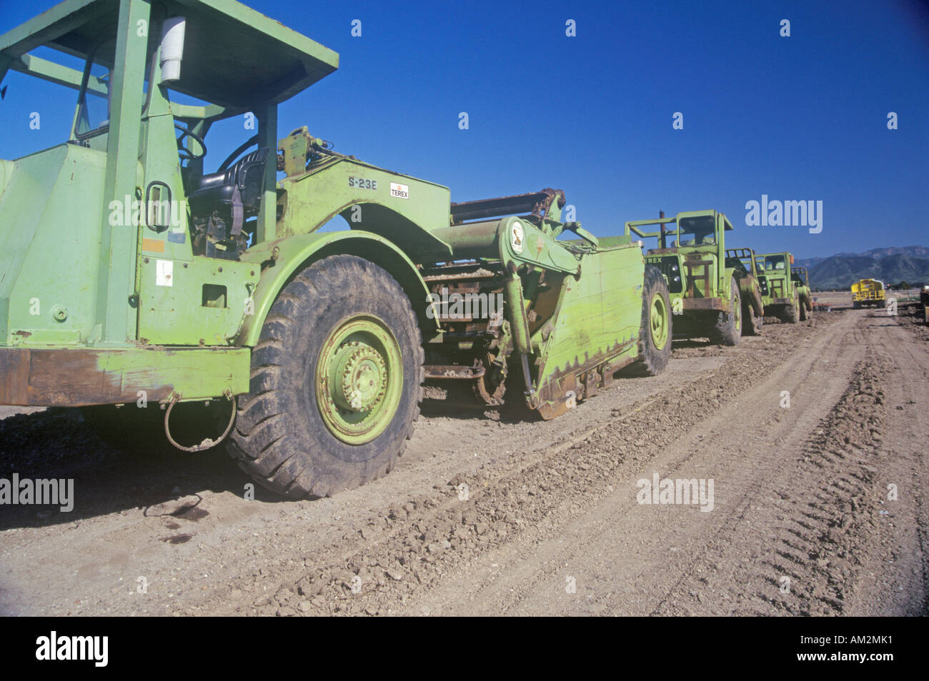 Heavy machinery moving the earth in Ventura California Stock Photo - Alamy