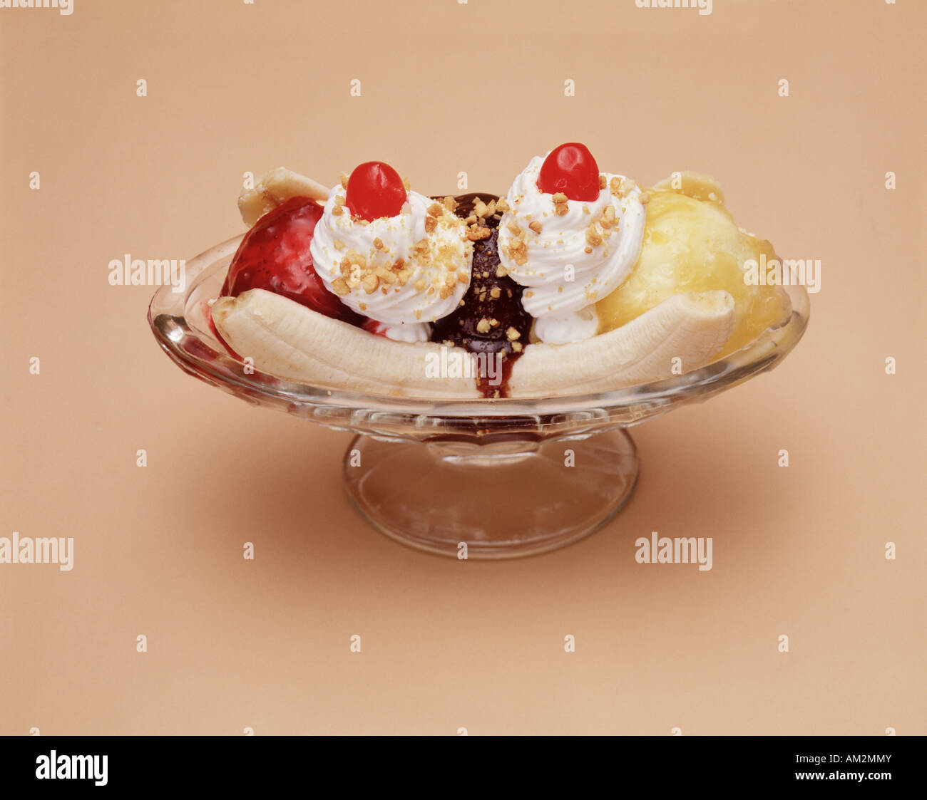 Banana Split Ice Cream Sundae Three Scoop Glass Dish Vanilla Chocolate