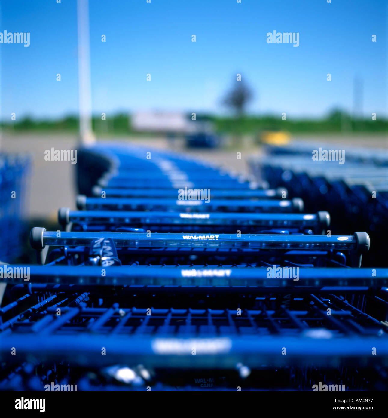 Walmart signs sign hi-res stock photography and images - Alamy