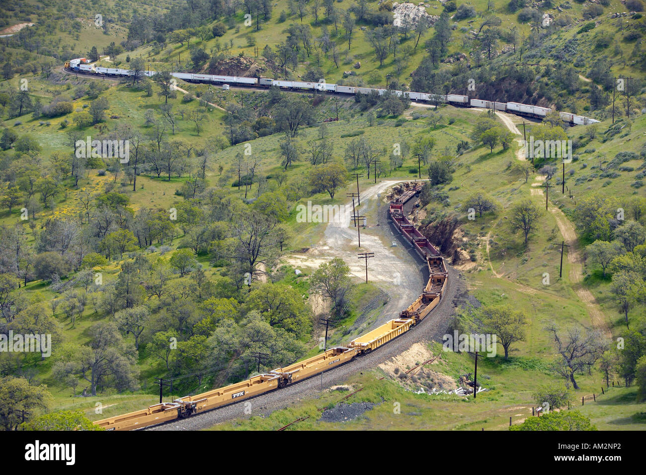 Tehachapi railroad loop hi-res stock photography and images - Alamy