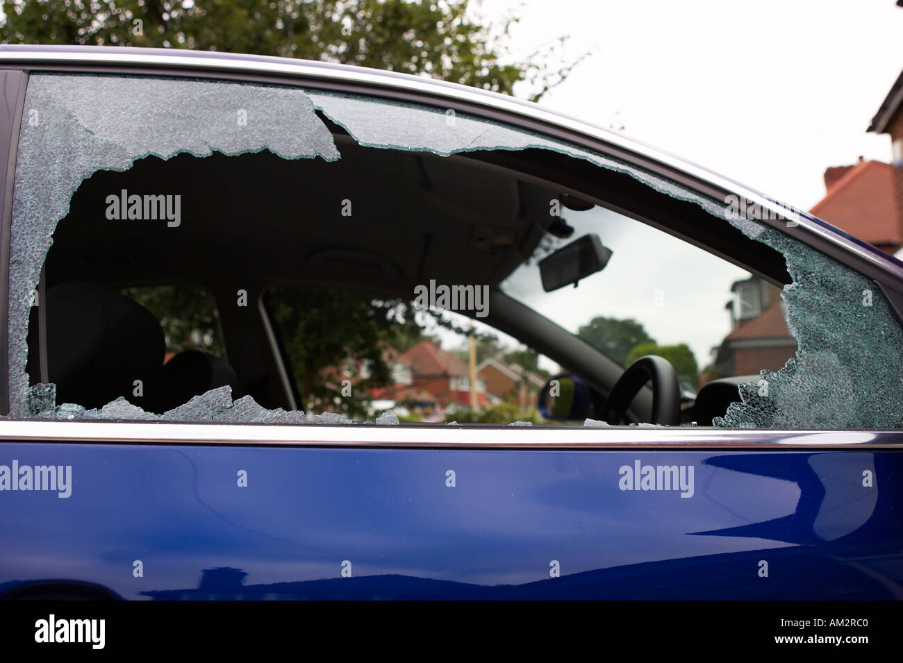 Car smashed window hi-res stock photography and images - Alamy