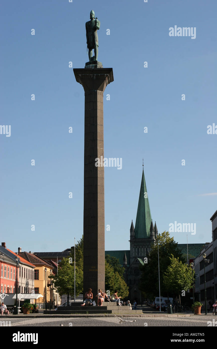 Trondheim Torvet statue city center summer king hakon Stock Photo - Alamy