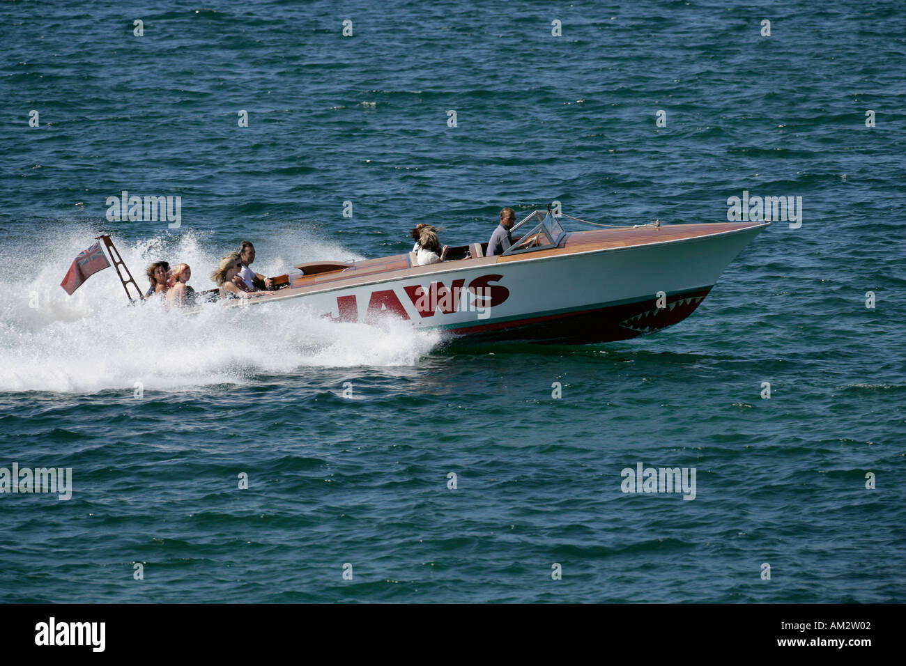 Speed boat in Damar Bay Cornwall August Bank holiday Stock Photo - Alamy