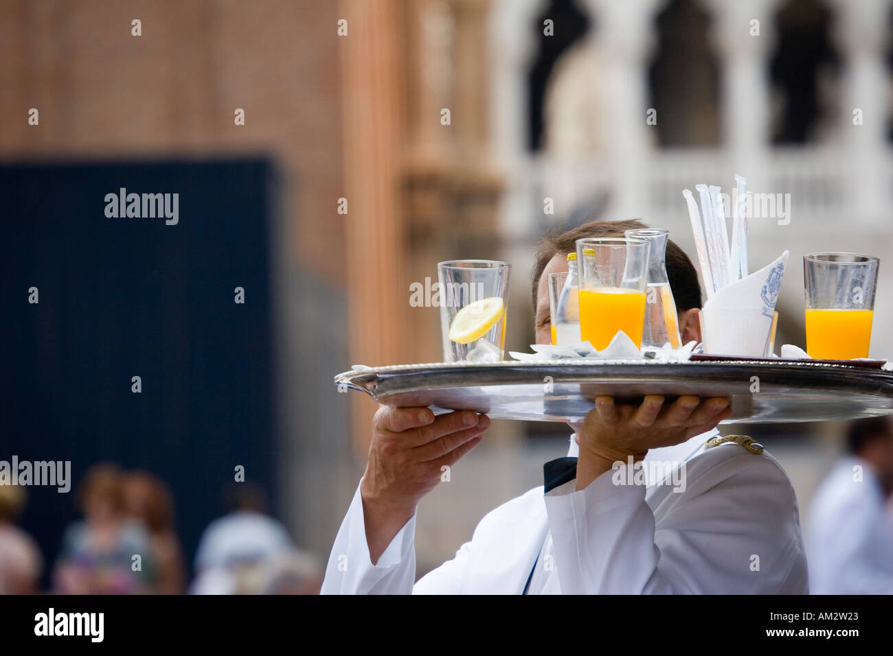 Male waiter italy hi-res stock photography and images - Alamy
