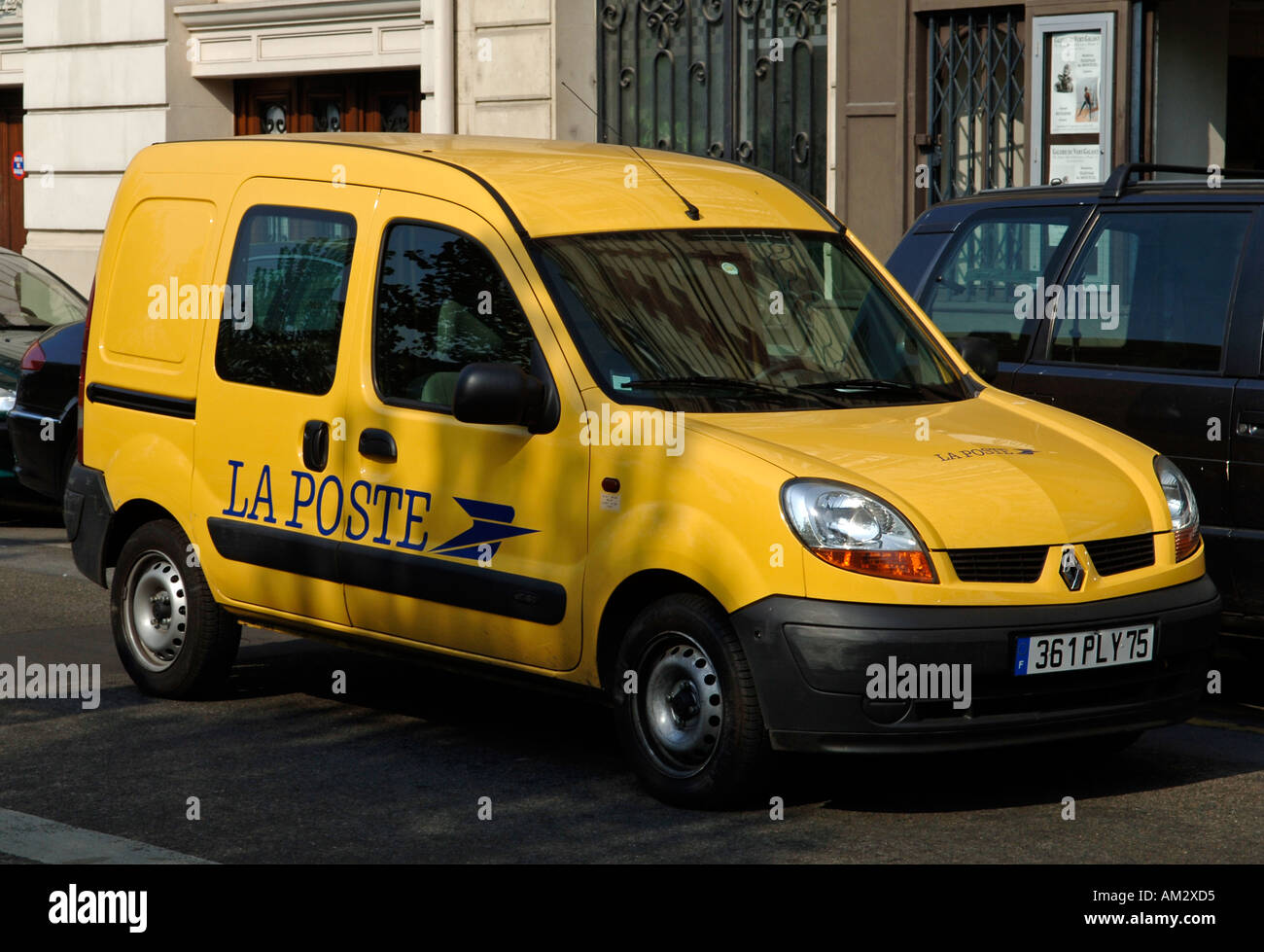 Post office van hi-res stock photography and images - Alamy