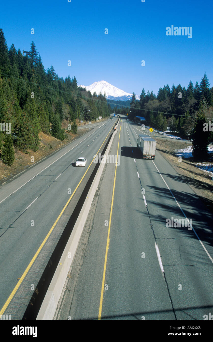 Interstate 5 to Mount Shasta California Stock Photo - Alamy