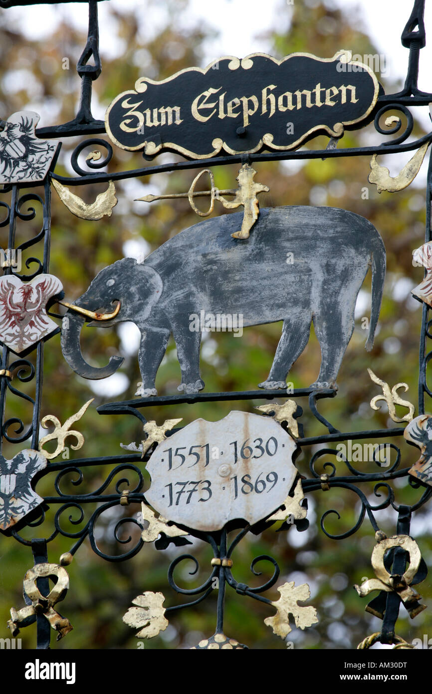 Elephanten hi-res stock photography and images - Alamy