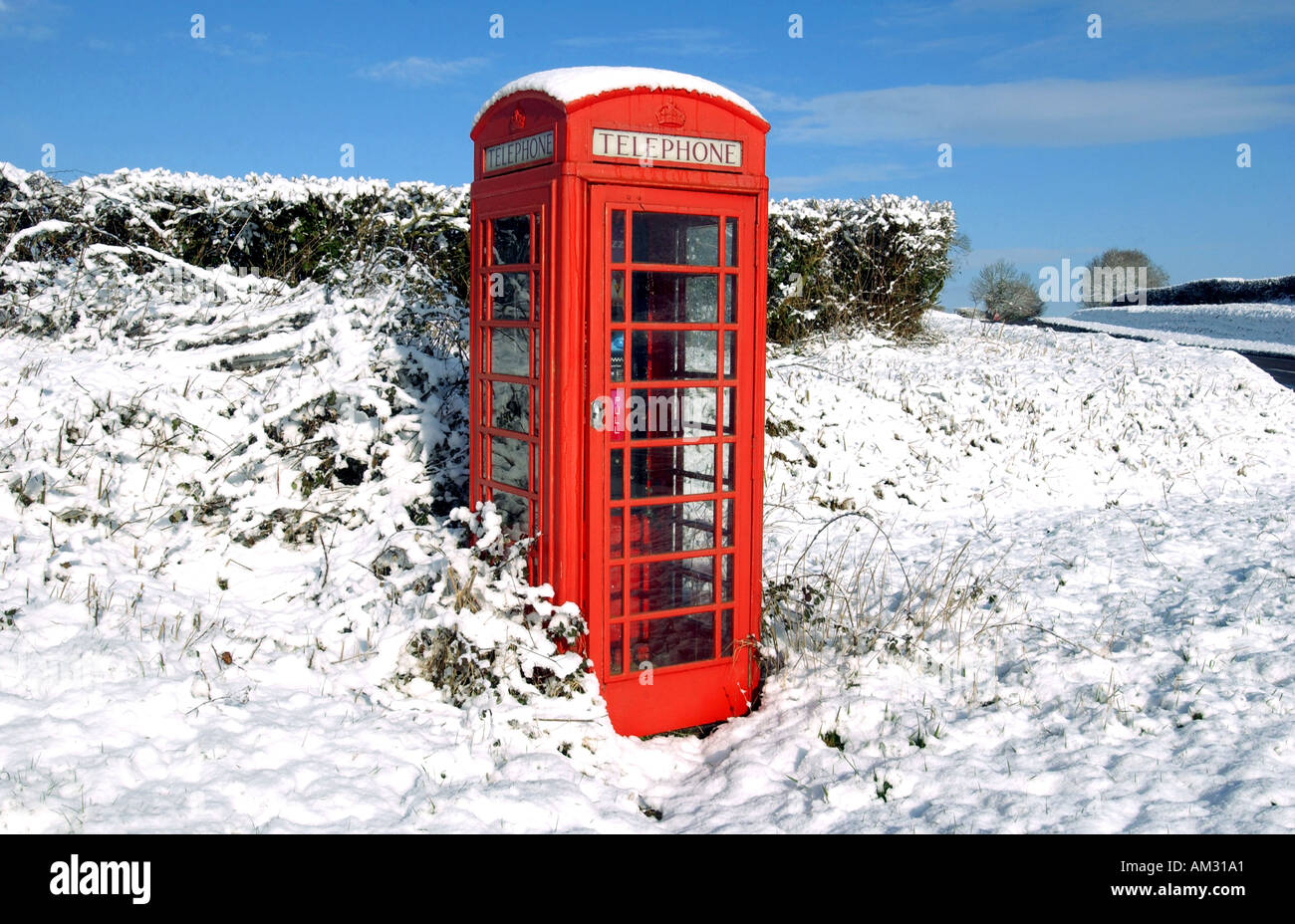 Pay phone in snow hi-res stock photography and images - Alamy
