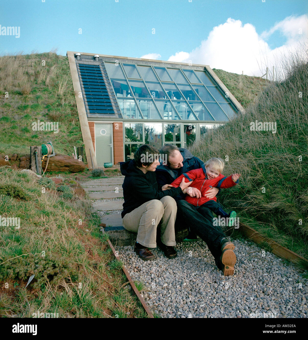 Helen Reddy and Husband Phil and son Tom at their house in Heights ...