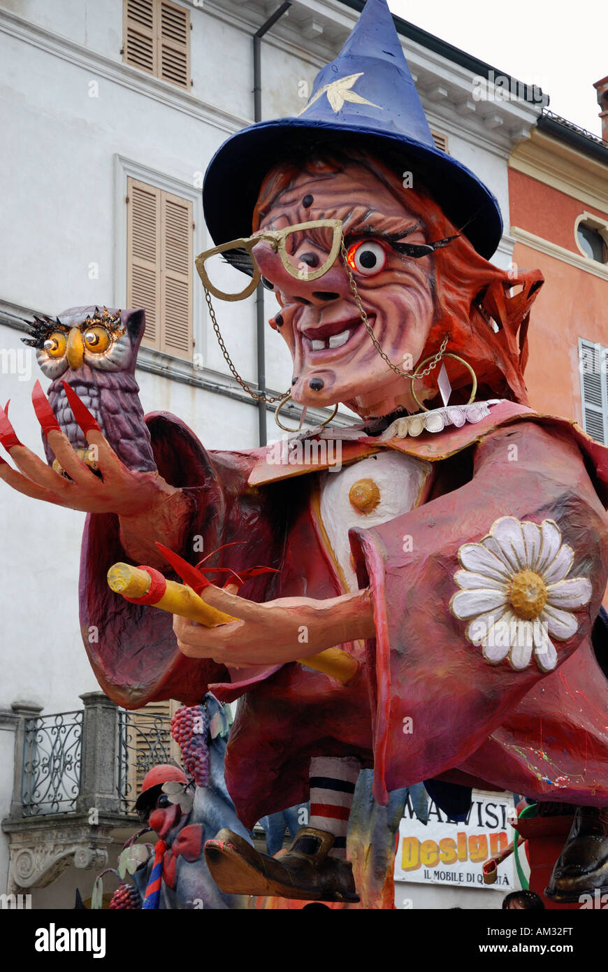 A carnival float in a street parade in Italy Stock Photo - Alamy