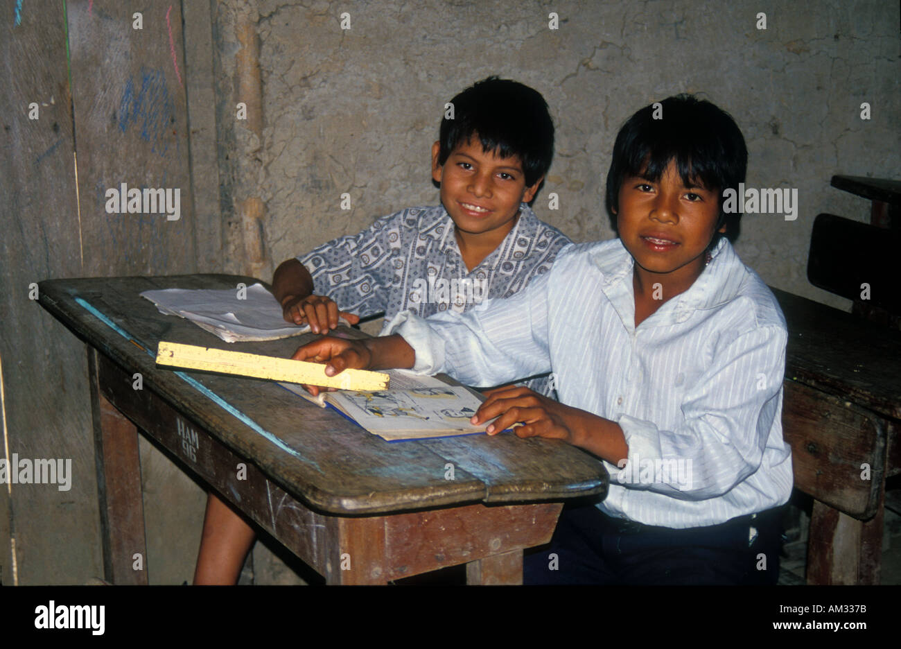 Classroom education bolivia hi-res stock photography and images - Alamy
