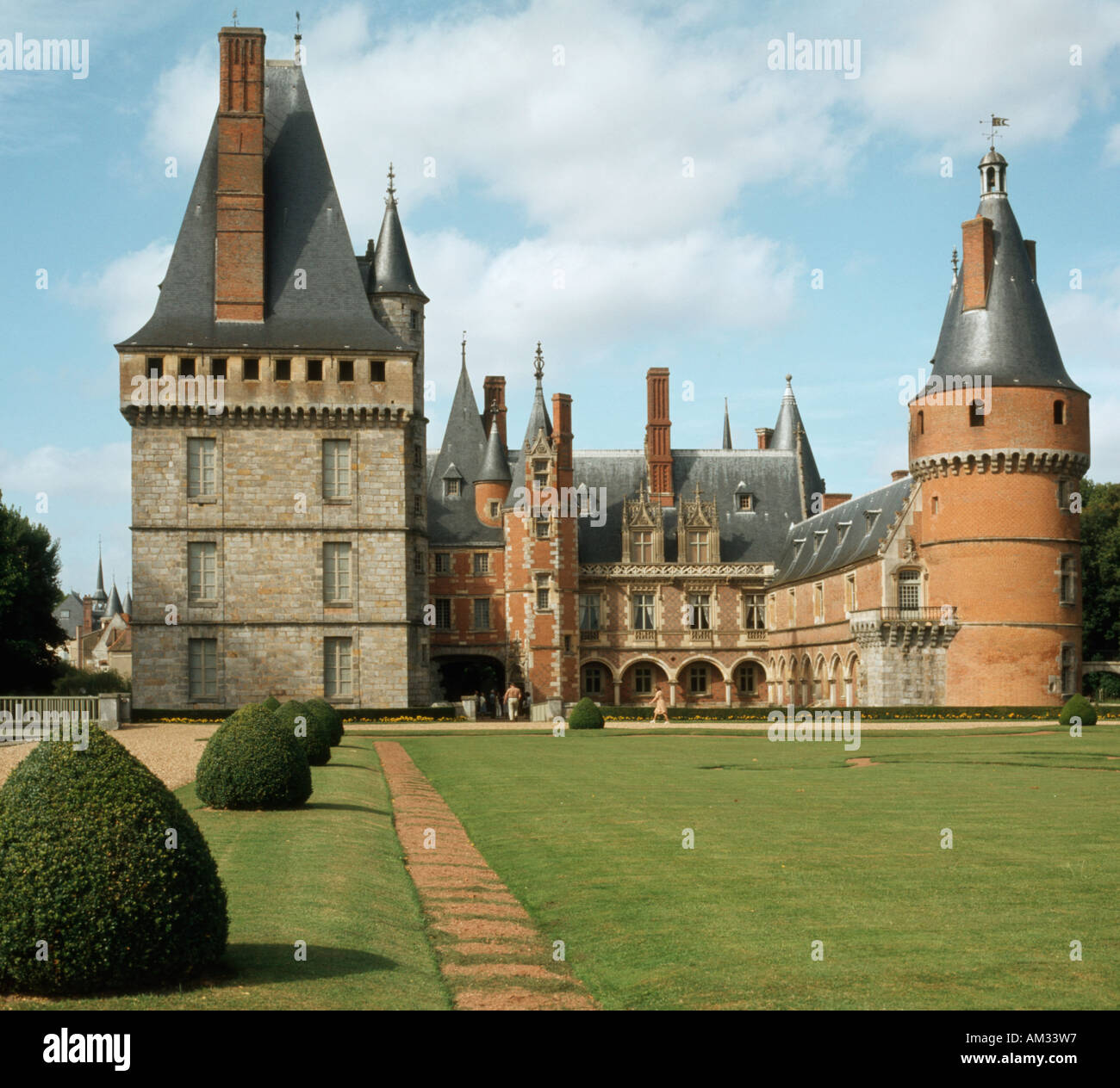 France. Eure-et-Loire. Maintenon chateau Stock Photo - Alamy