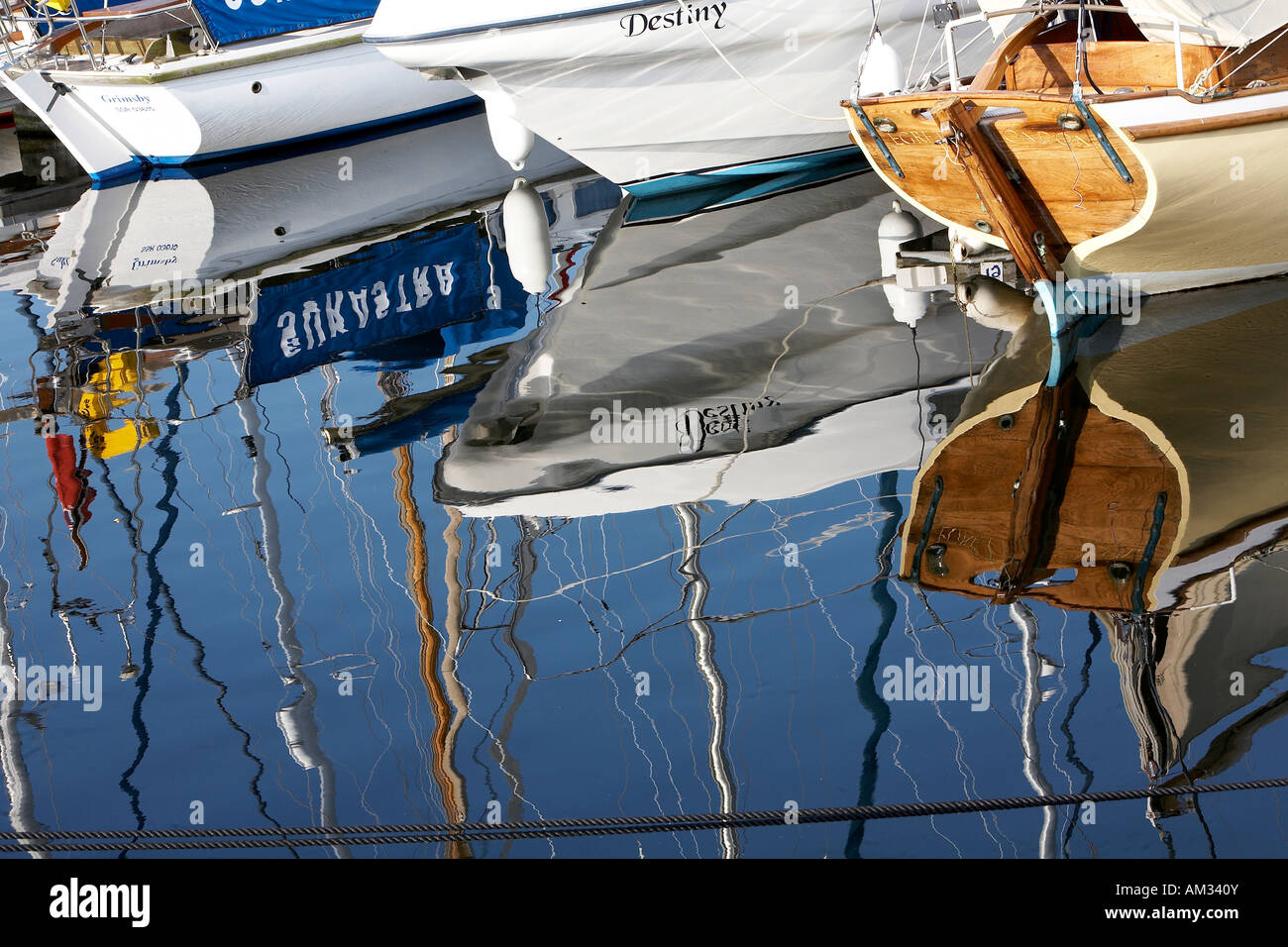 REFLECTIONS OF BOATS IN WATER,IPSWICH DOCKS Stock Photo - Alamy