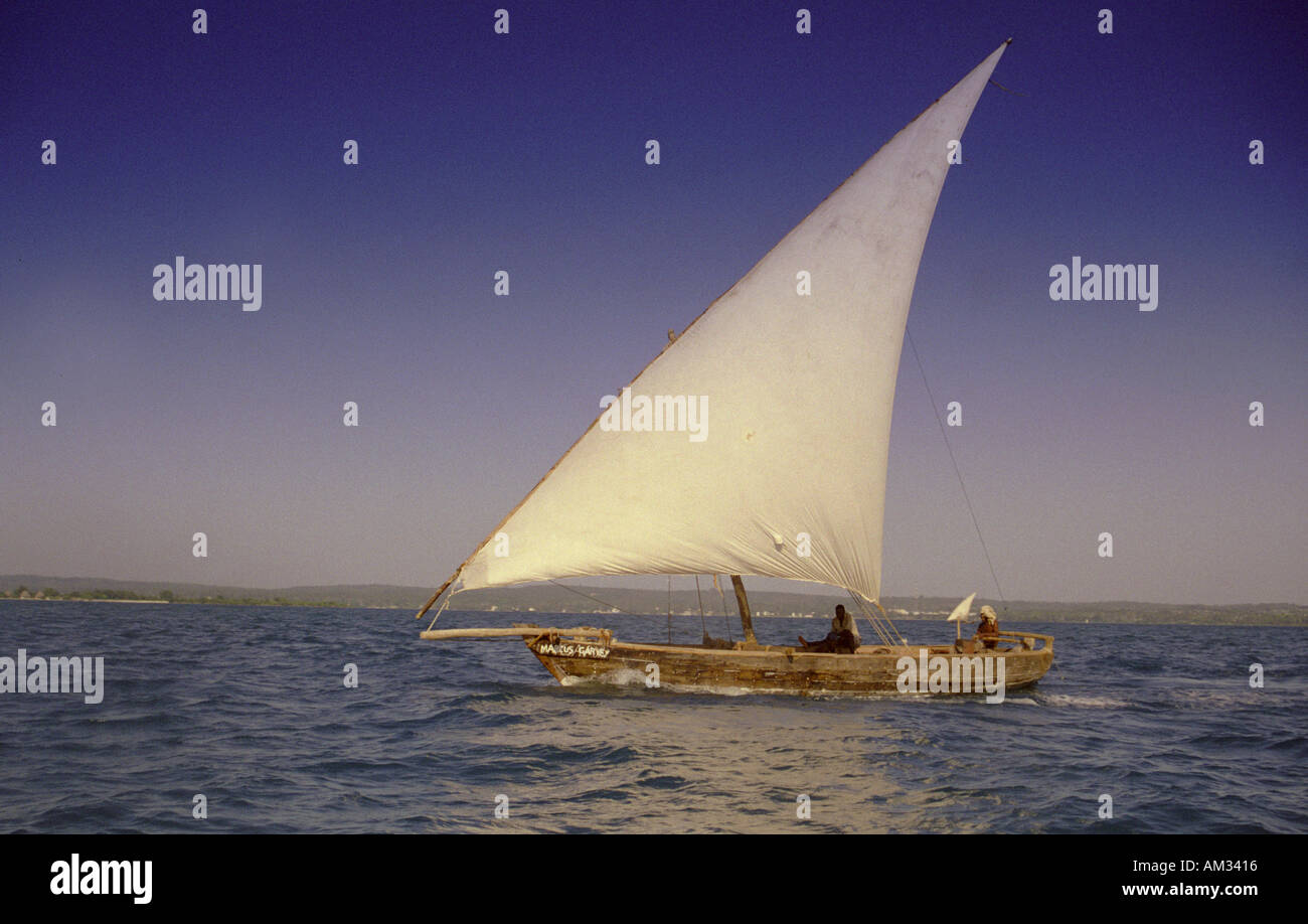 Ancient dhows hi-res stock photography and images - Alamy