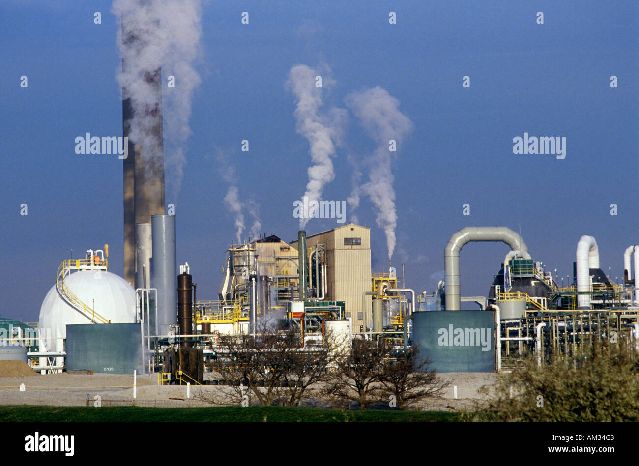 Sarnia industry hi-res stock photography and images - Alamy