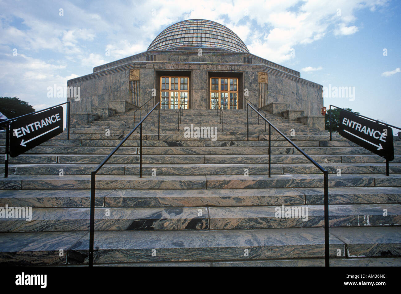 Adler planetarium in chicago usa hi-res stock photography and images ...