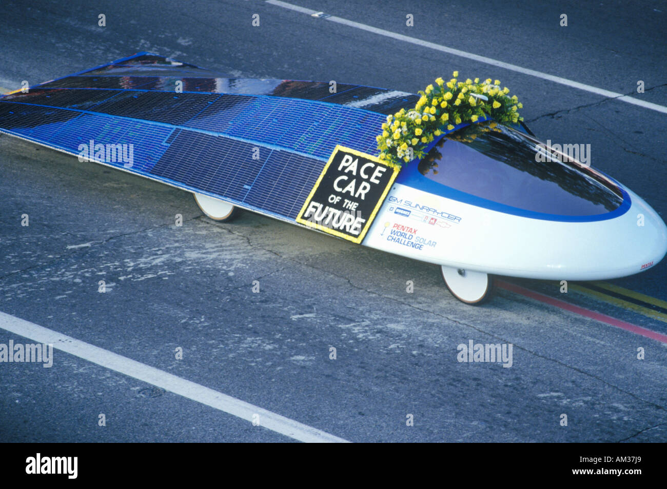 Solar powered cars hi-res stock photography and images - Alamy