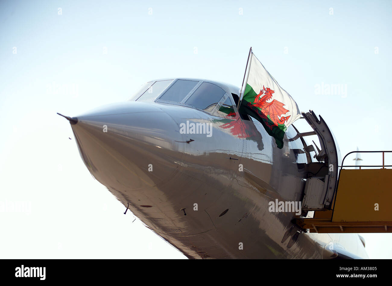 Concorde with Welsh Flag Cardiff International Airport Rhoose Vale of ...