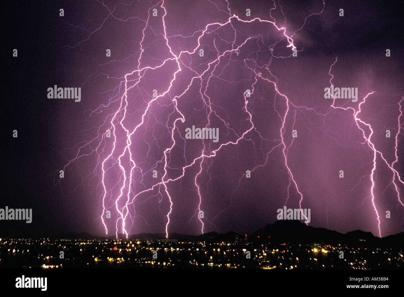 Multiple lightning bolts hi-res stock photography and images - Alamy