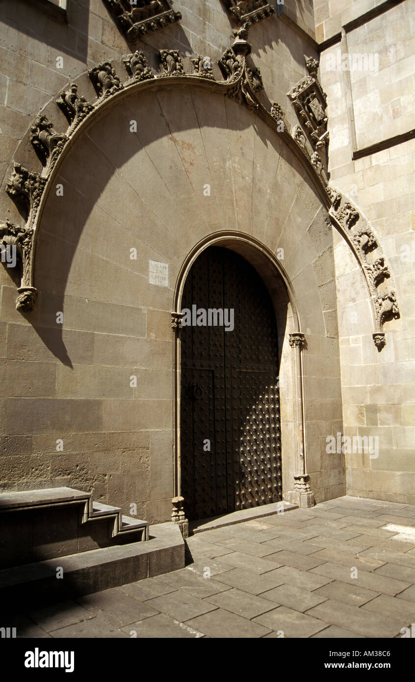 Gothis arch hi-res stock photography and images - Alamy