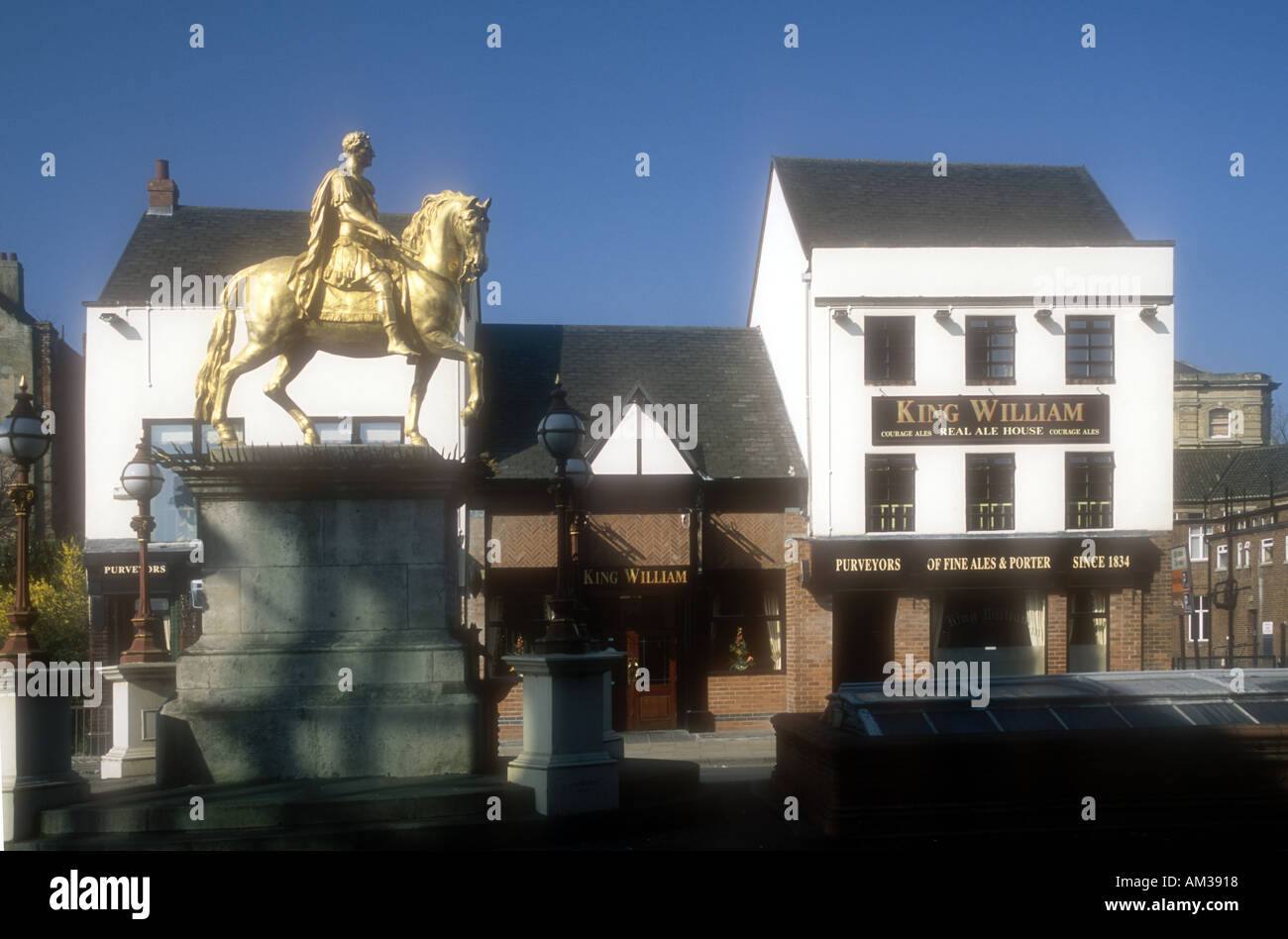 Market Place with statue of King William III Hull East Yorkshire Stock ...