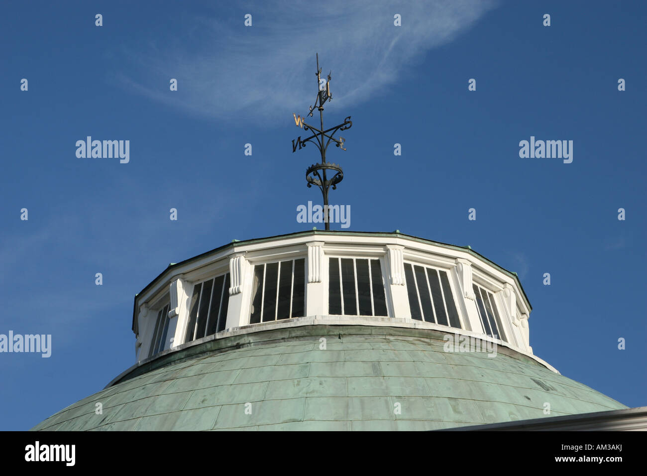 Montpellier rotunda hi-res stock photography and images - Alamy