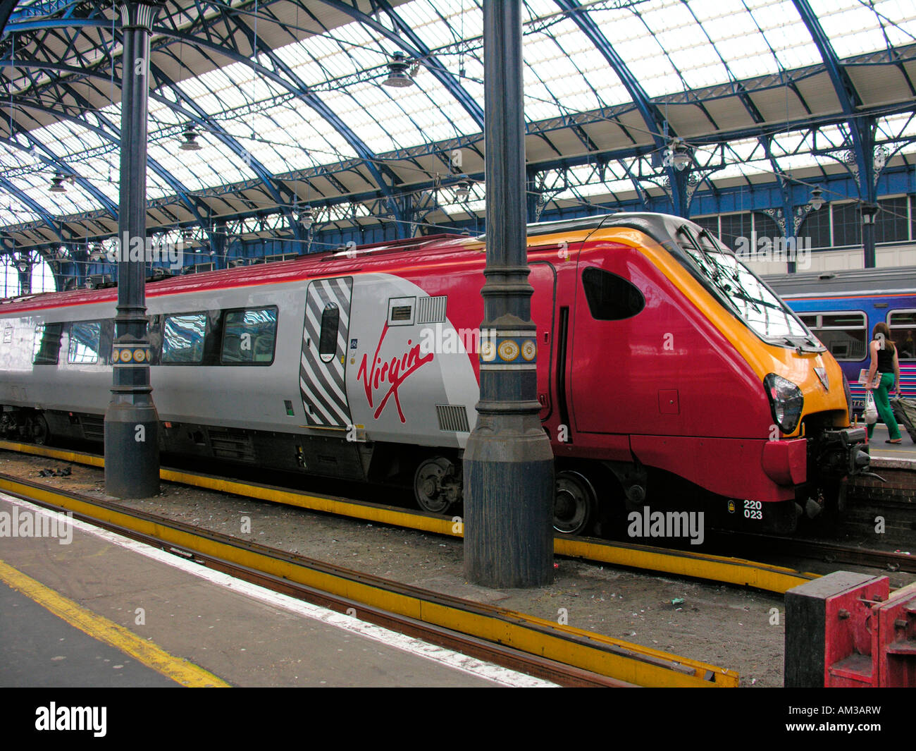 Southern rail brighton station hi-res stock photography and images - Alamy