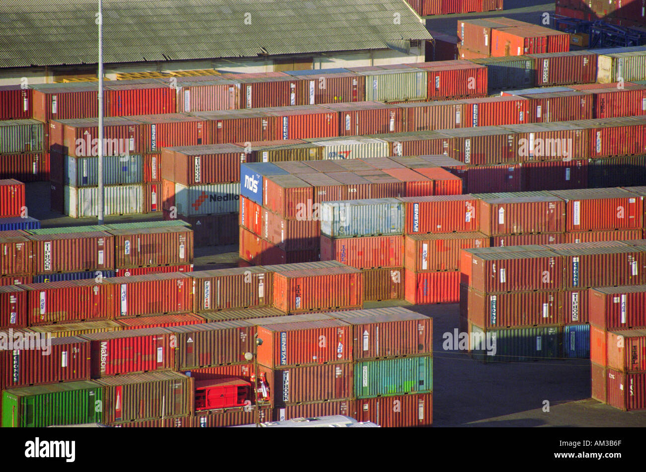 Luanda port hi-res stock photography and images - Alamy