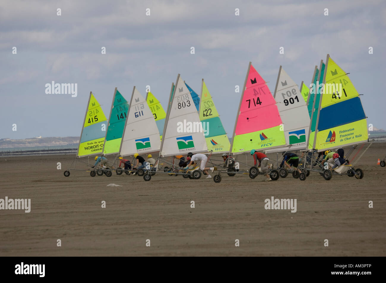 Yacht voile hi-res stock photography and images - Alamy