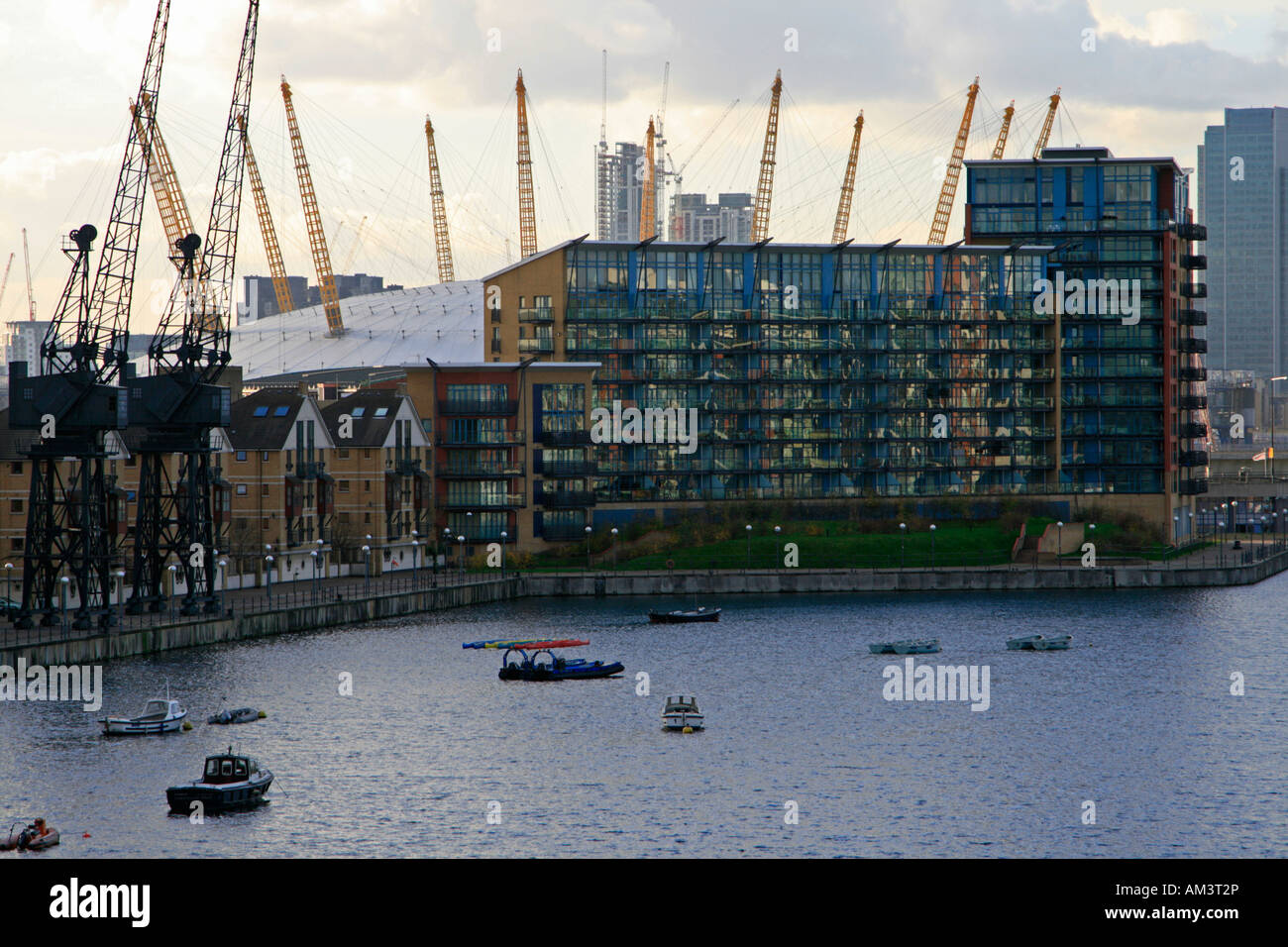 royal victoria dock north woolwich canary wharf city buildings dockside ...