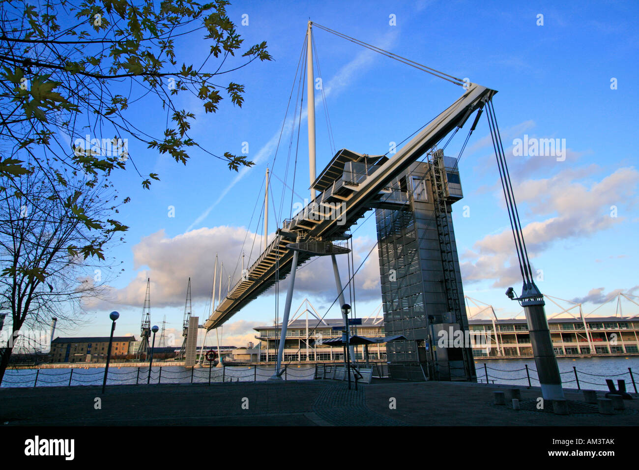 Inverted fink truss hi-res stock photography and images - Alamy