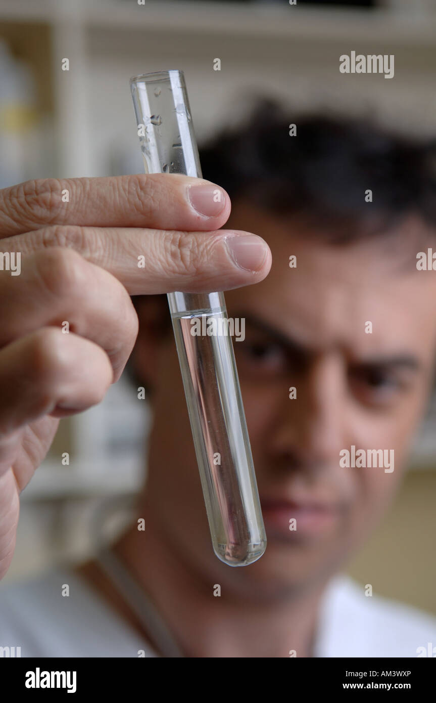 Testtub hi-res stock photography and images - Alamy