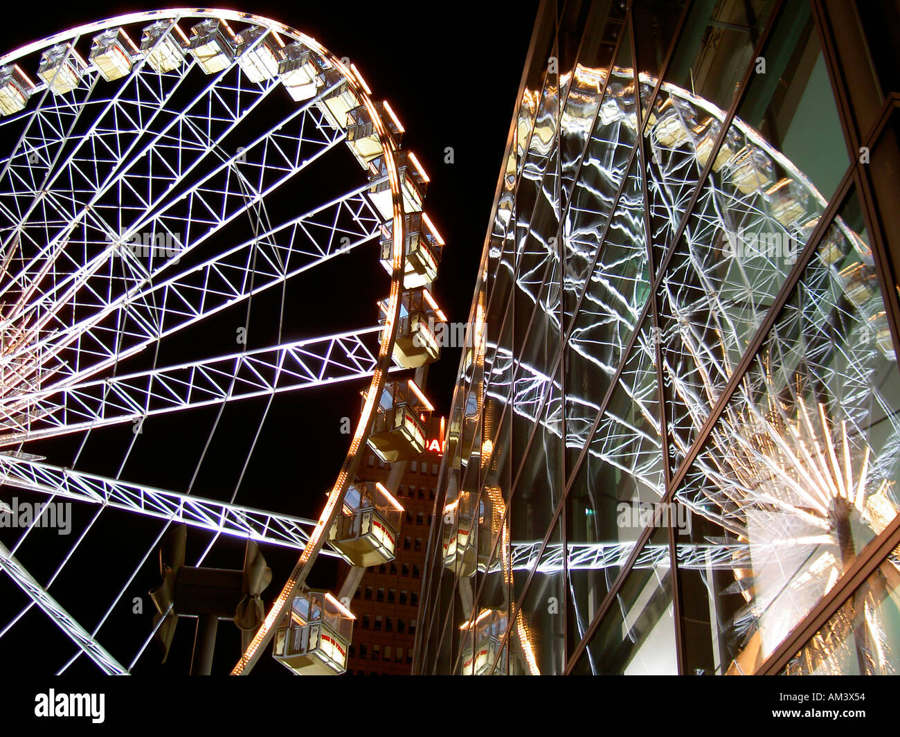 The big wheel in Exchange Square, Manchester, UK Stock Photo - Alamy