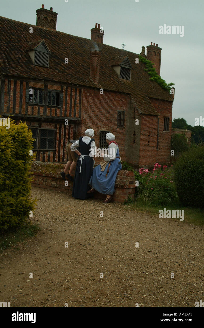 Tudor children hi-res stock photography and images - Alamy