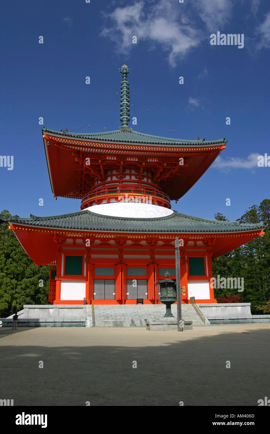 Classic iconic Japanese bright red pagoda temple building in historic ...