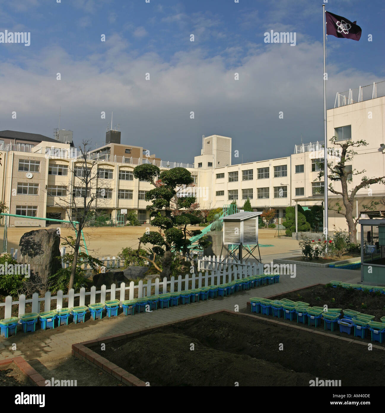 School osaka hi-res stock photography and images - Alamy