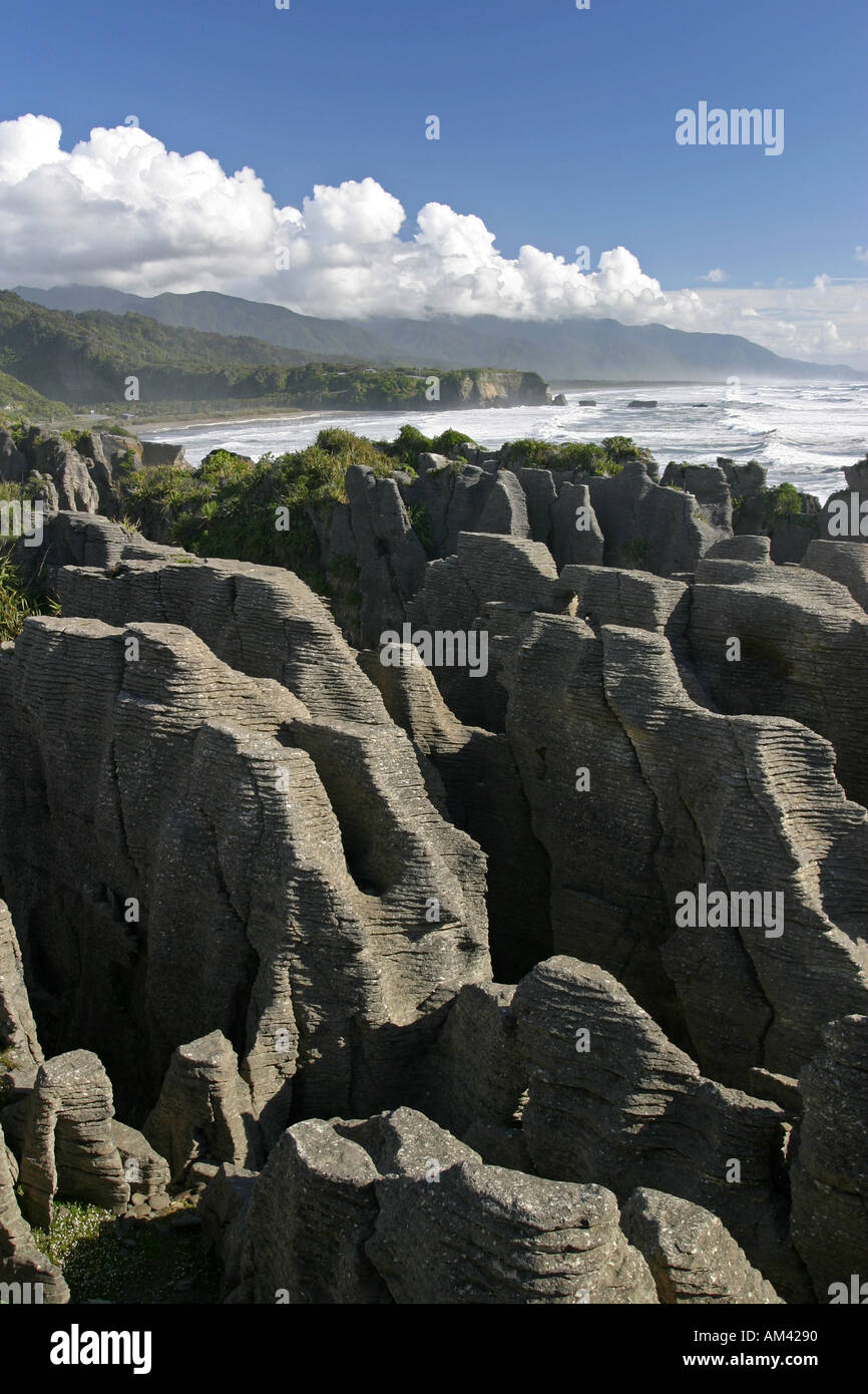 Famous South Island landmark of Punakaiki Pancake Rocks West Coast New ...