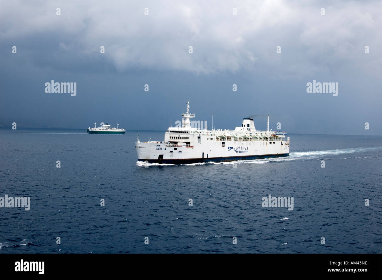 A ferry crossing the straits of Messina Stock Photo - Alamy