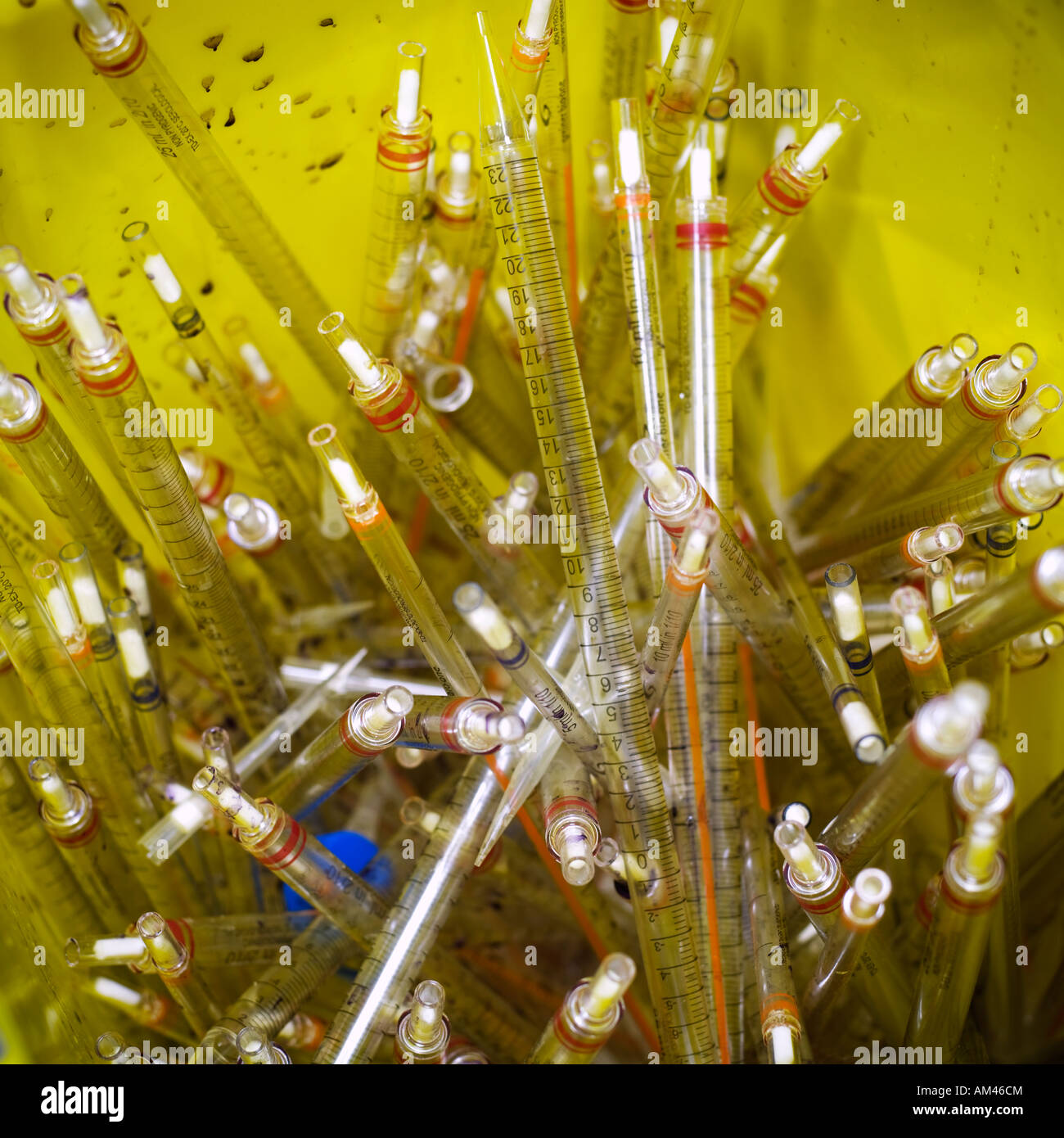 Clinical waste hi-res stock photography and images - Alamy
