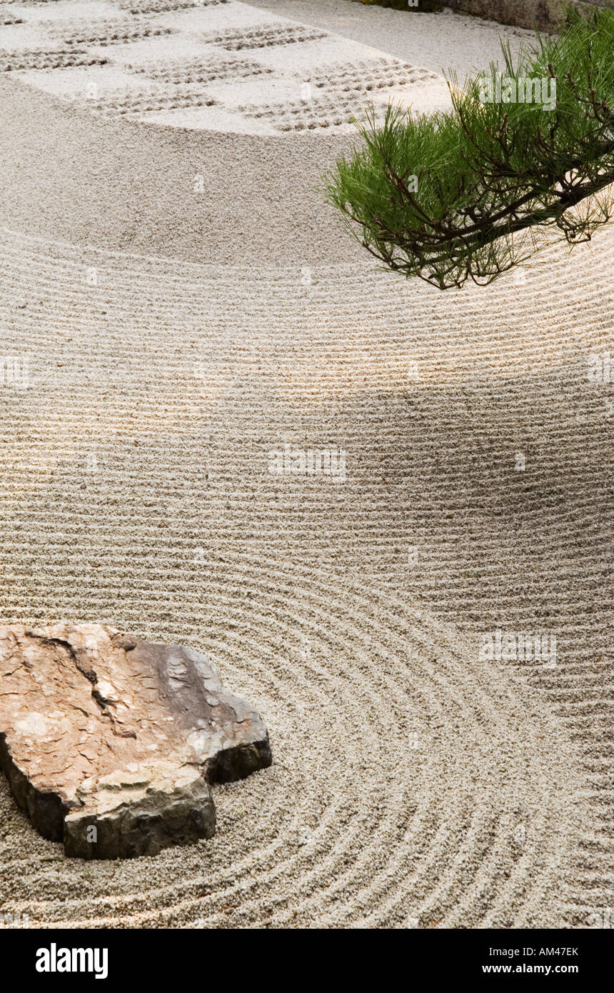 ^Dry "Zen Garden" Kyoto Japan Stock Photo - Alamy