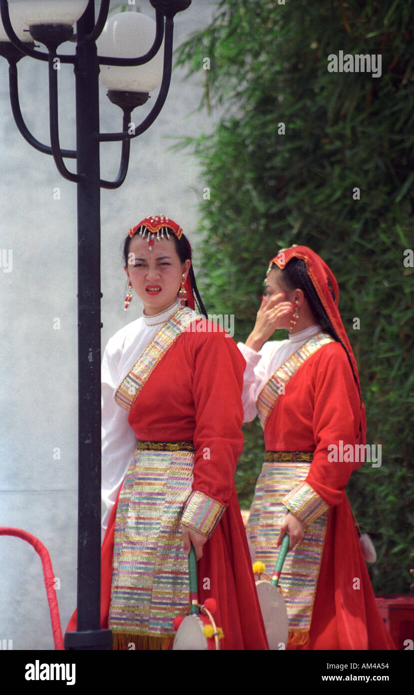 Two dancers at rest hi-res stock photography and images - Alamy