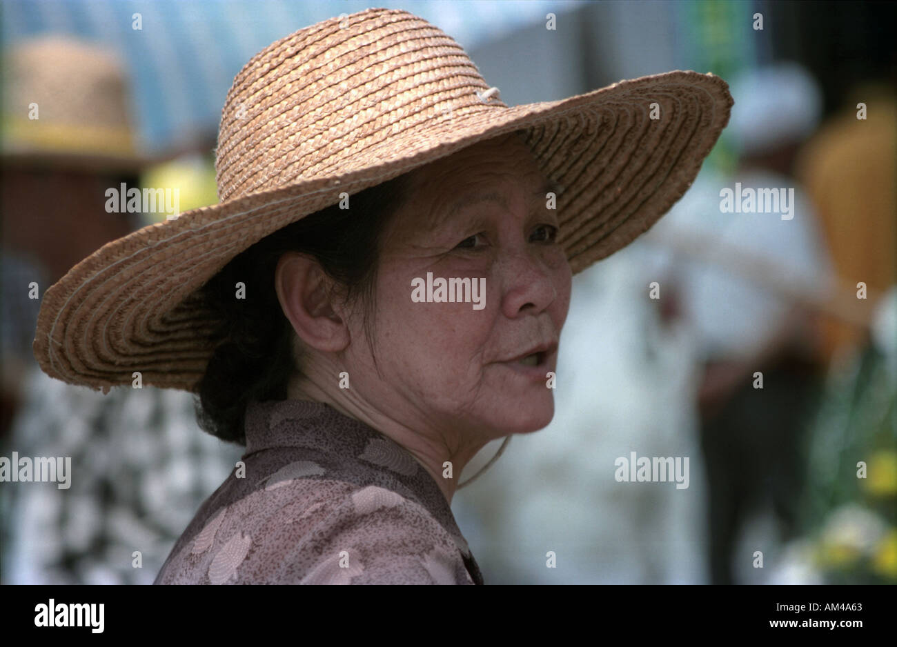 Old Hakka woman in Cheung Chau Island Hong Kong Stock Photo - Alamy